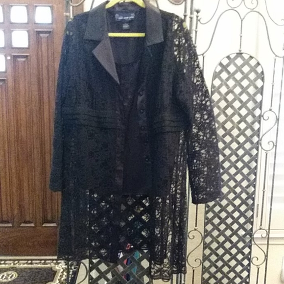 Susan Graver | Tops | Susan Graver 2 Pc Lace Set | Poshmark